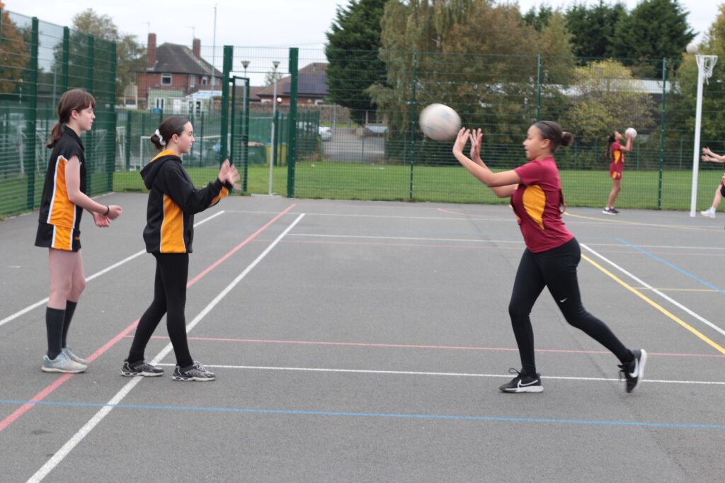 Y7/8 Netball v Ralph Thoresby - Cardinal Heenan